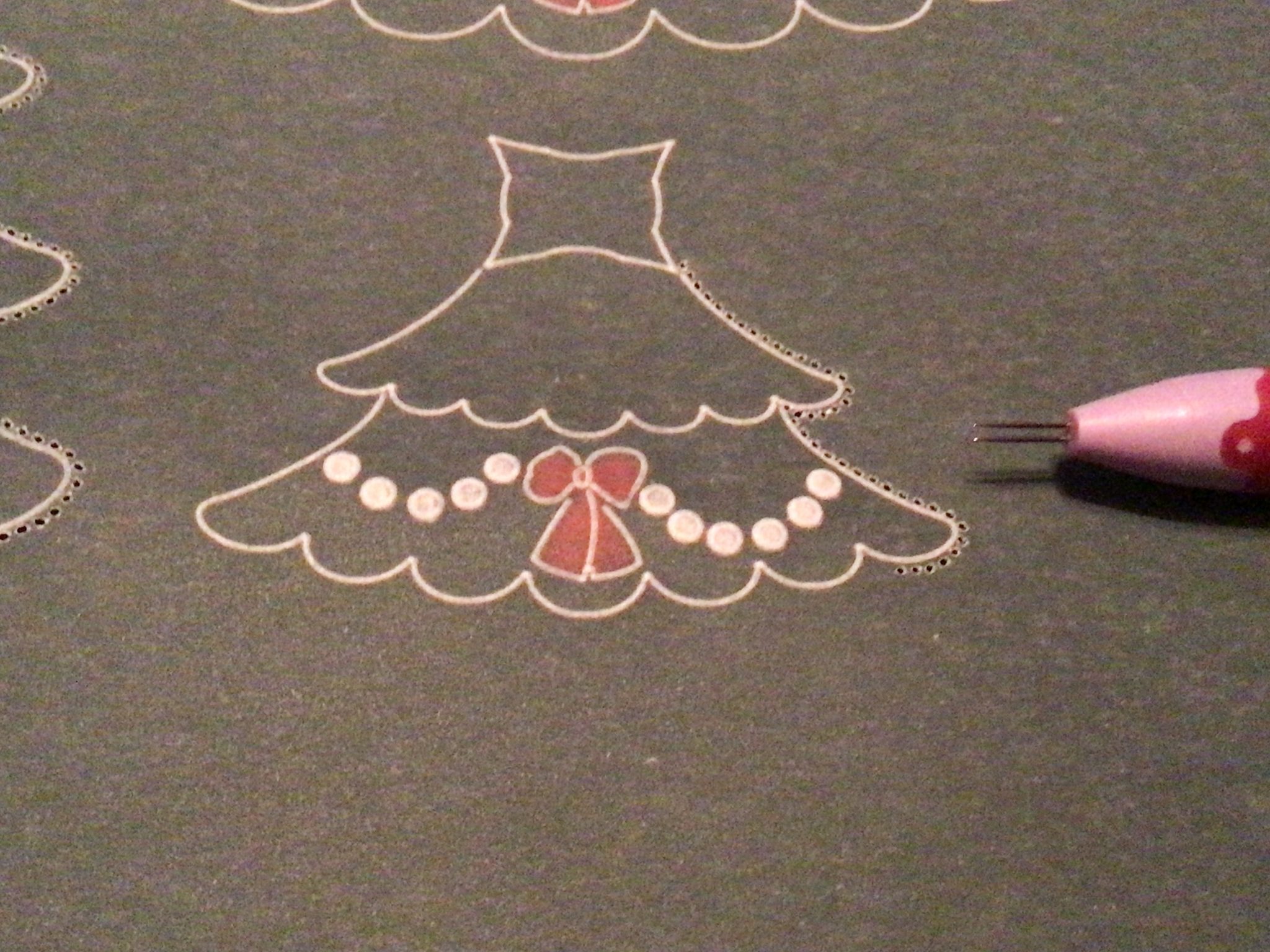 Clarity’s Blog Tutorial: How To Make A Two-Tone Christmas Tree